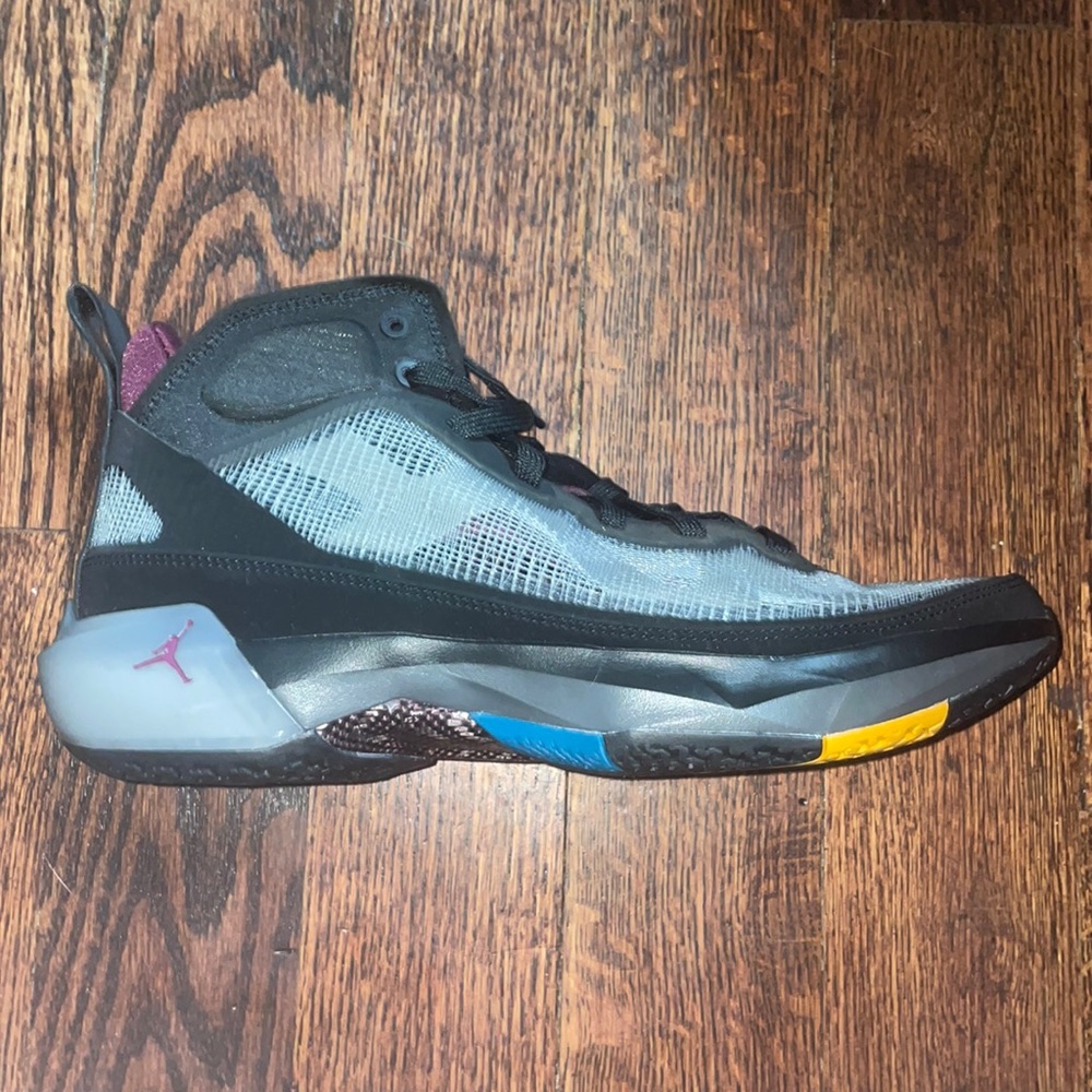 Nike Air Jordan Xxxvii Women’s Basketball Shoes - Gem